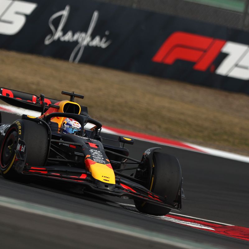 Max Verstappen revancheert zich op Ferrari's, maar moet in China genoegen nemen met vierde ...