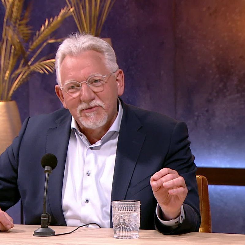 Dave Fransen aan tafel Bij Oost Vandaag - Oost