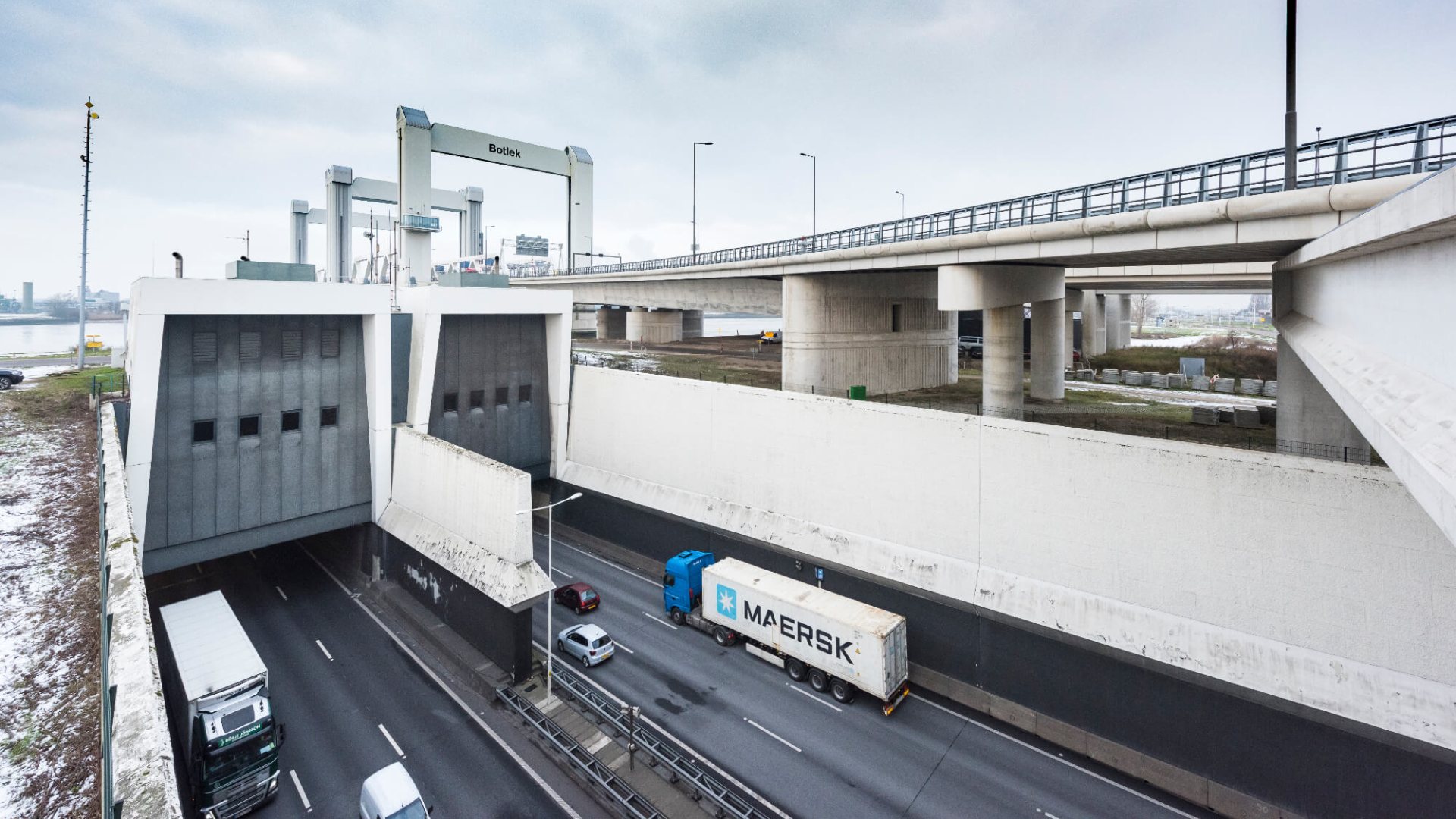 LET OP! Deze belangrijke snelweg krijgt nieuw asfalt en is het hele ...