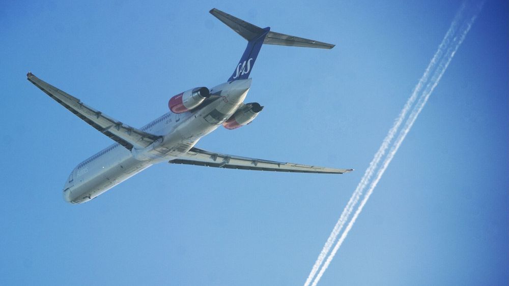 Luid Gejuich En Opluchting Bij Tegenstanders Aanvliegroute Boven 9029