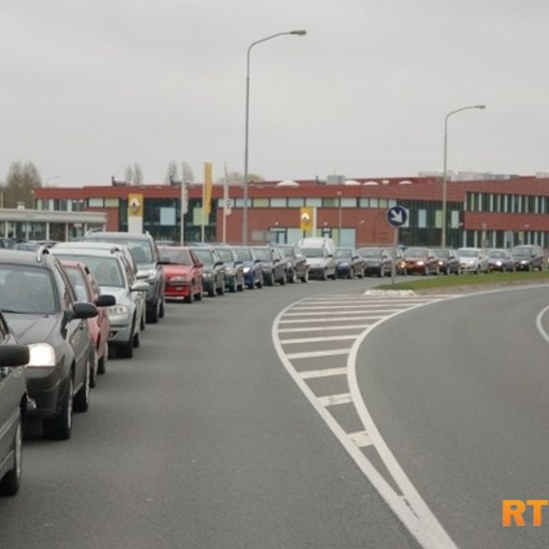 Lange files door stunt bij tankstations Tango - RTV Noord