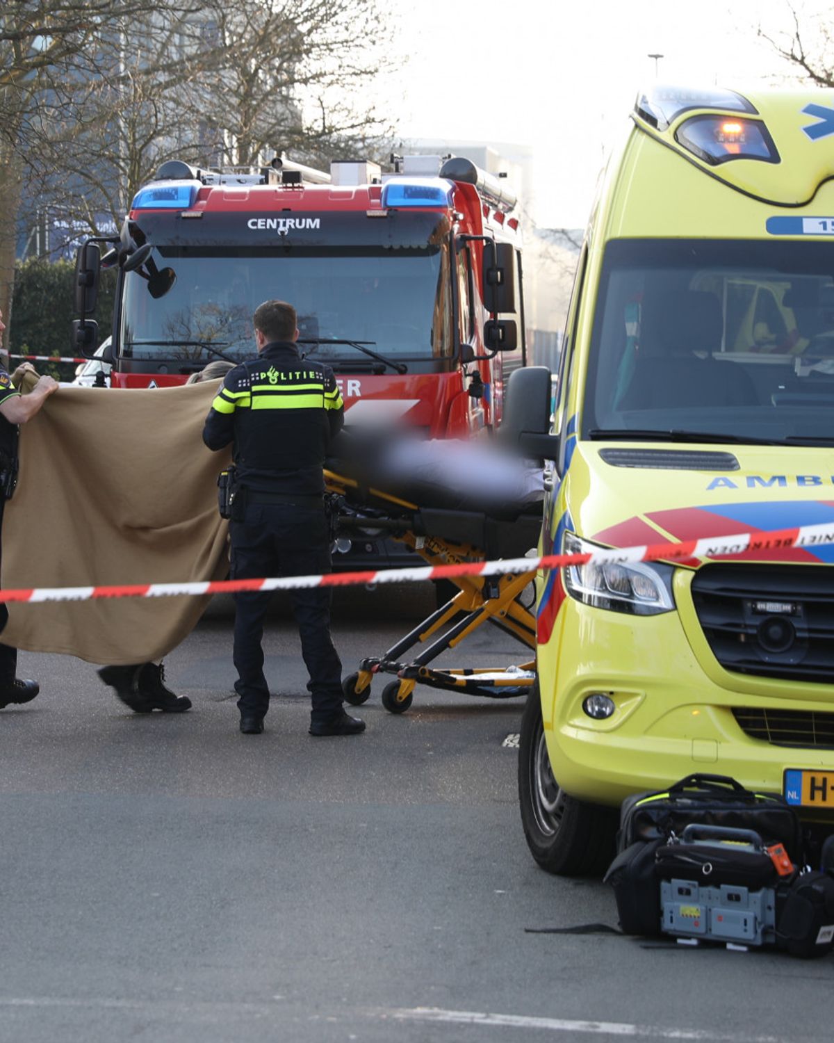 Vrouw (42) overleden na brand, 19-jarige bewoner aangehouden - Omroep West