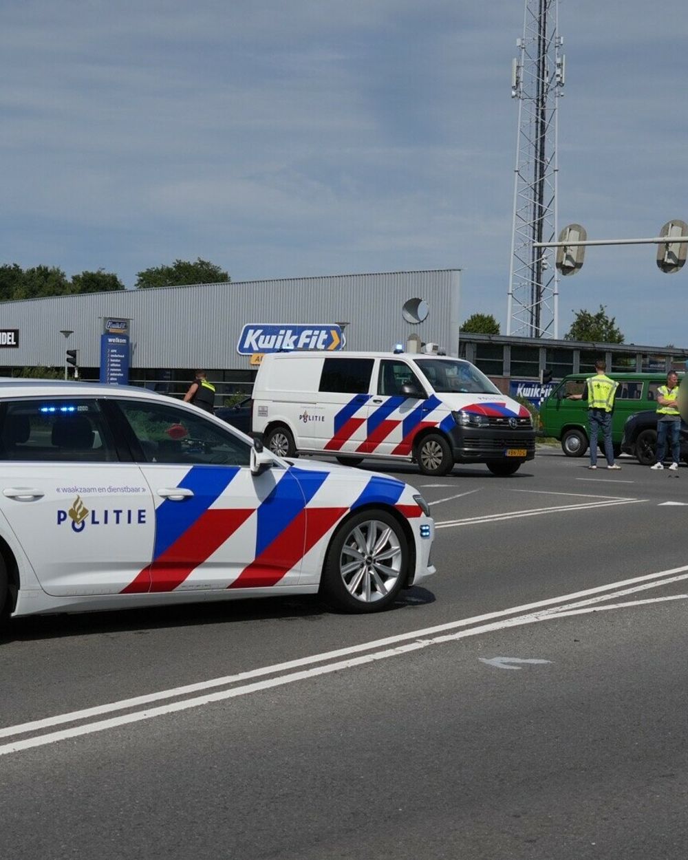 Gewonde bij ongeluk op kruising in Assen - RTV Drenthe
