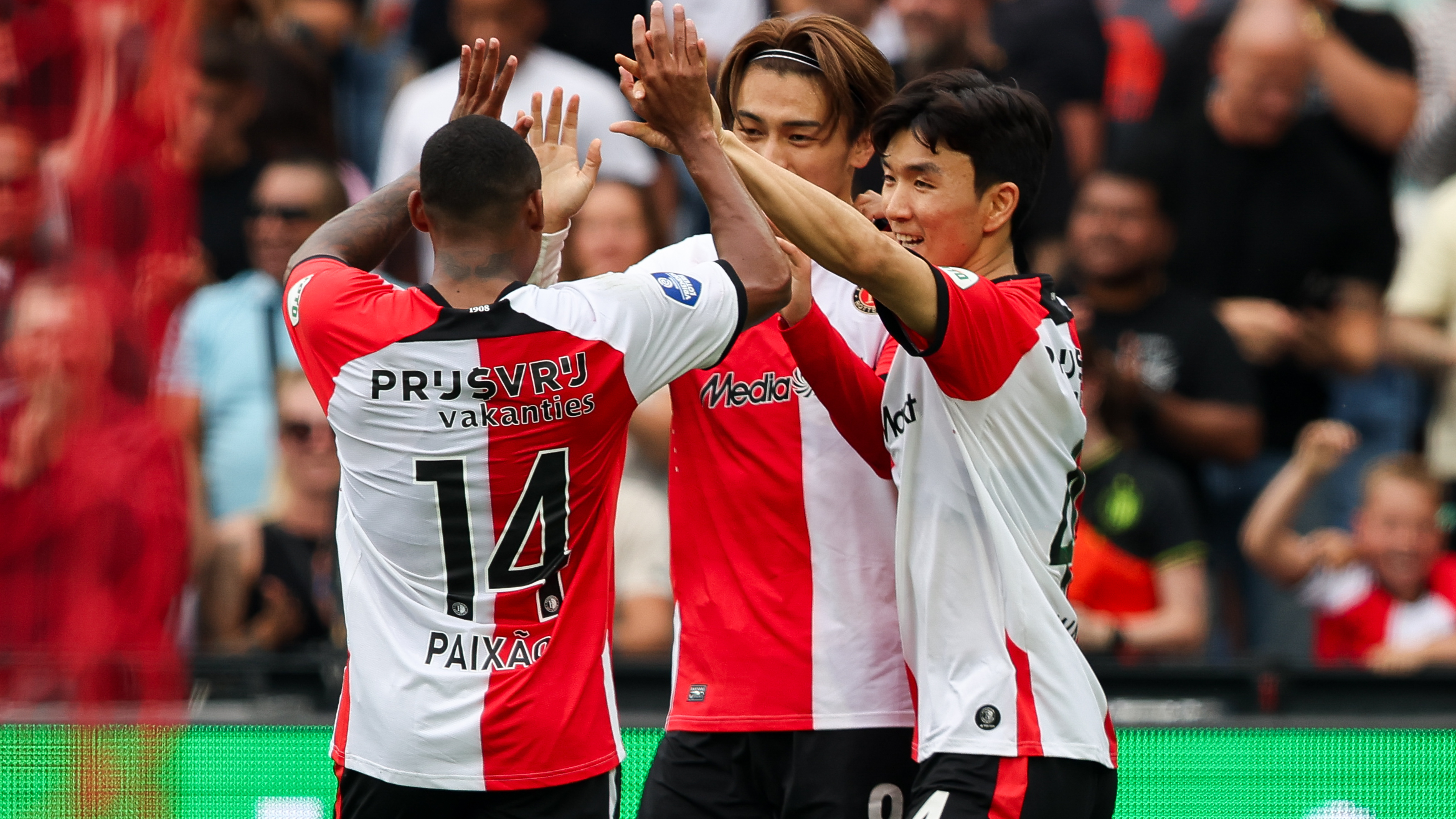 Waarom de druk bij Feyenoord niet weg is na een stroeve overwinning op ...