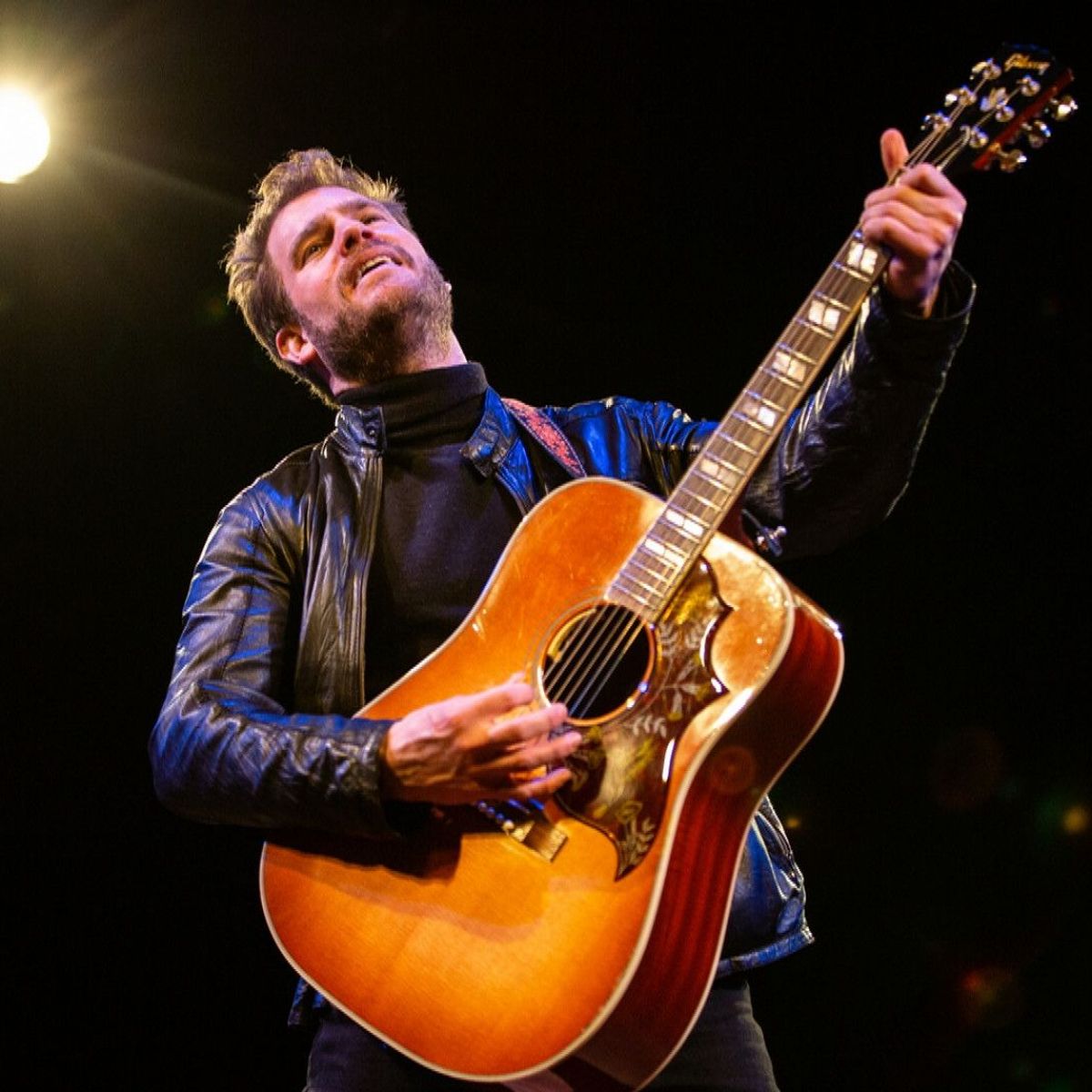 Tim Akkerman viert 20-jarig jubileum met speciaal concert: 'Meer dan ...