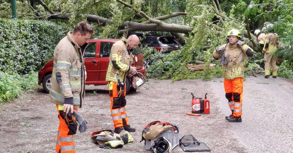 112-nieuws: Brand bij Leger des Heils | Boom valt op auto's De Bilt ...