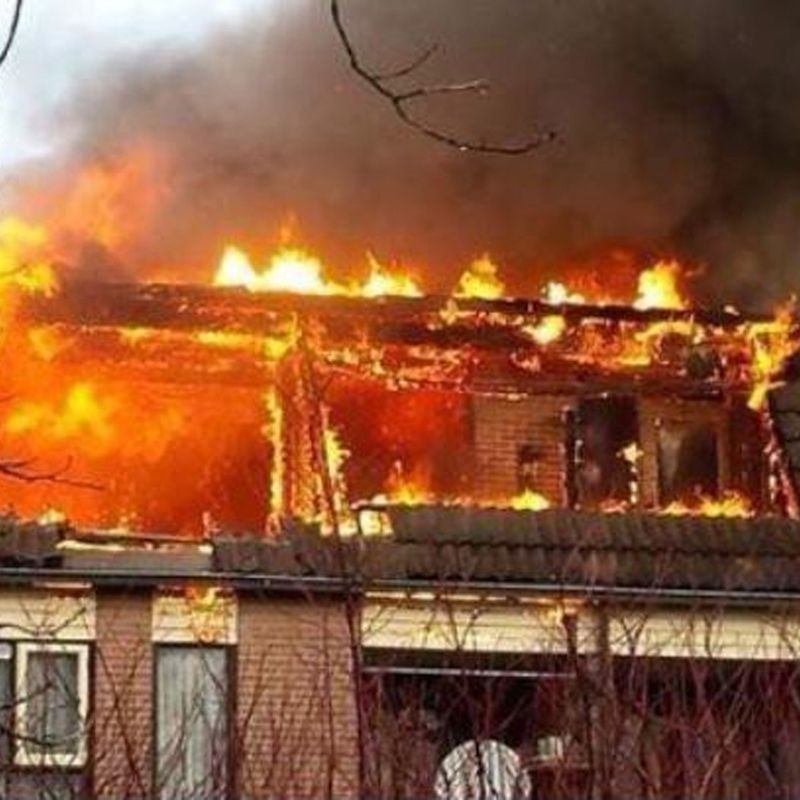 Slachtoffers brand Roden zijn nog drie weken dakloos - RTV Noord