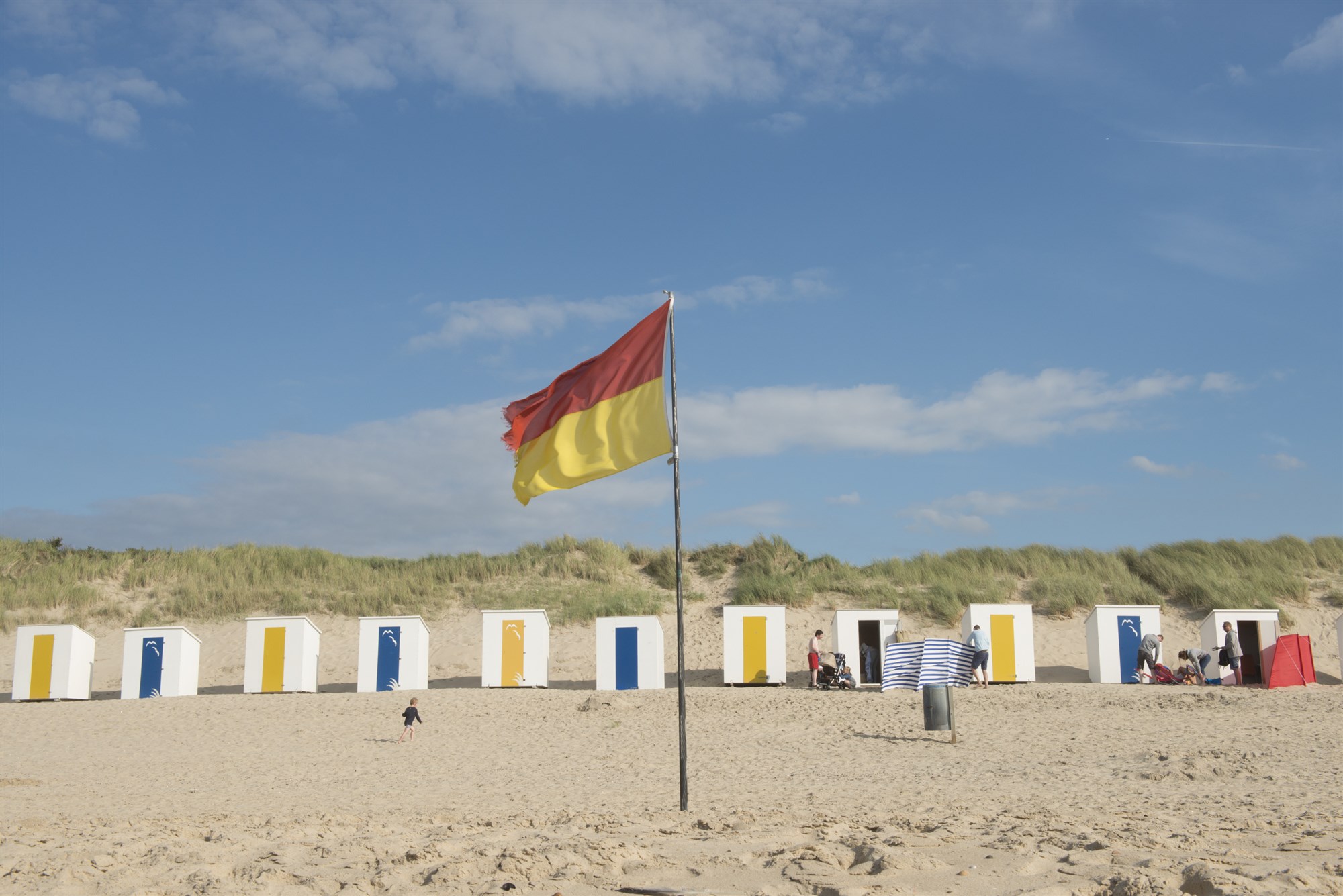 Onwetendheid over vlaggen op strand zorgt soms voor gevaren, dit ...