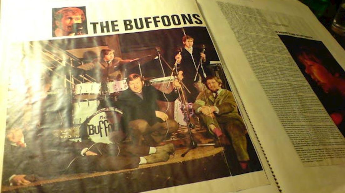 The Buffoons - Oost