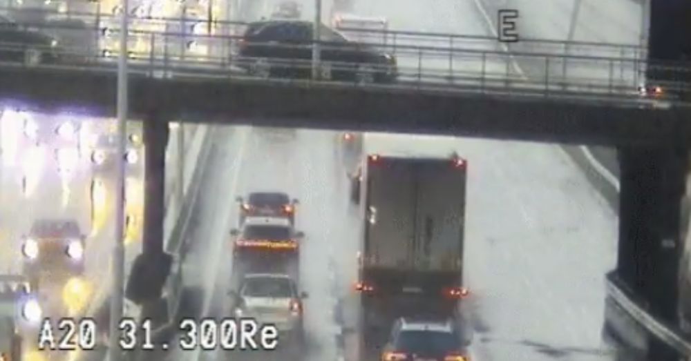 A20 weer open na drukste ochtendspits van het jaar - Rijnmond