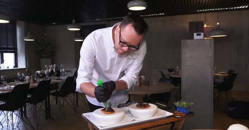 Restaurant kookt voor mensen die niet kunnen ruiken en proeven: 'Gember ...