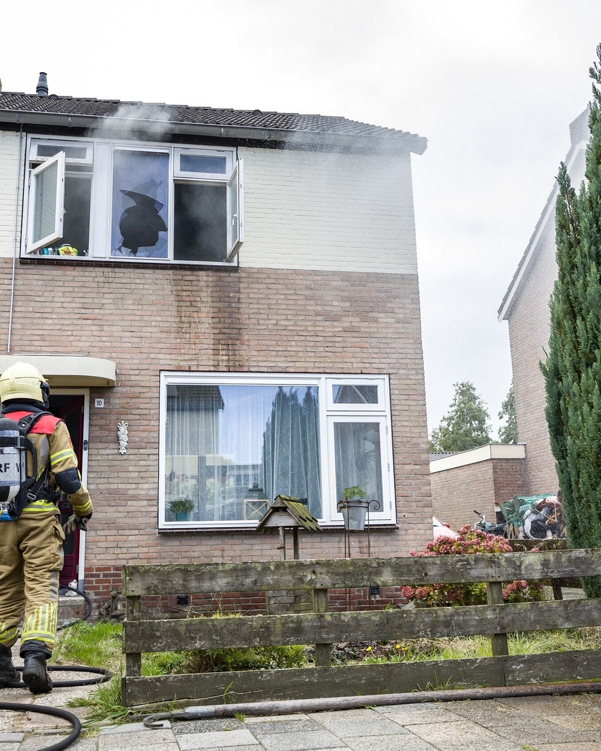 Veel rook bij brand in Noordwolde - Omrop Fryslân