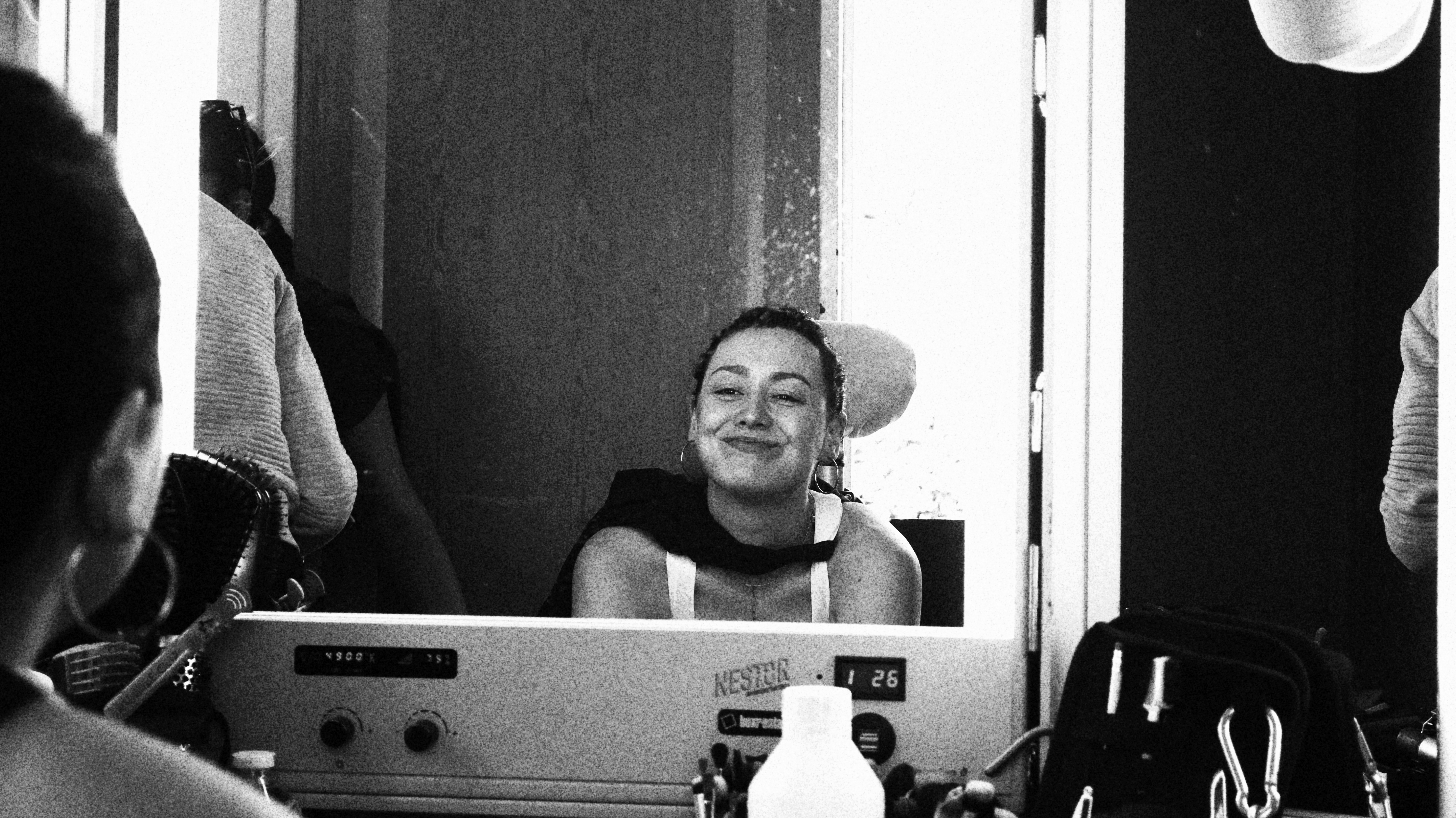 Tweede seizoen Nexflix-hit Knokke Off van start: actrice Manouk Pluis ...