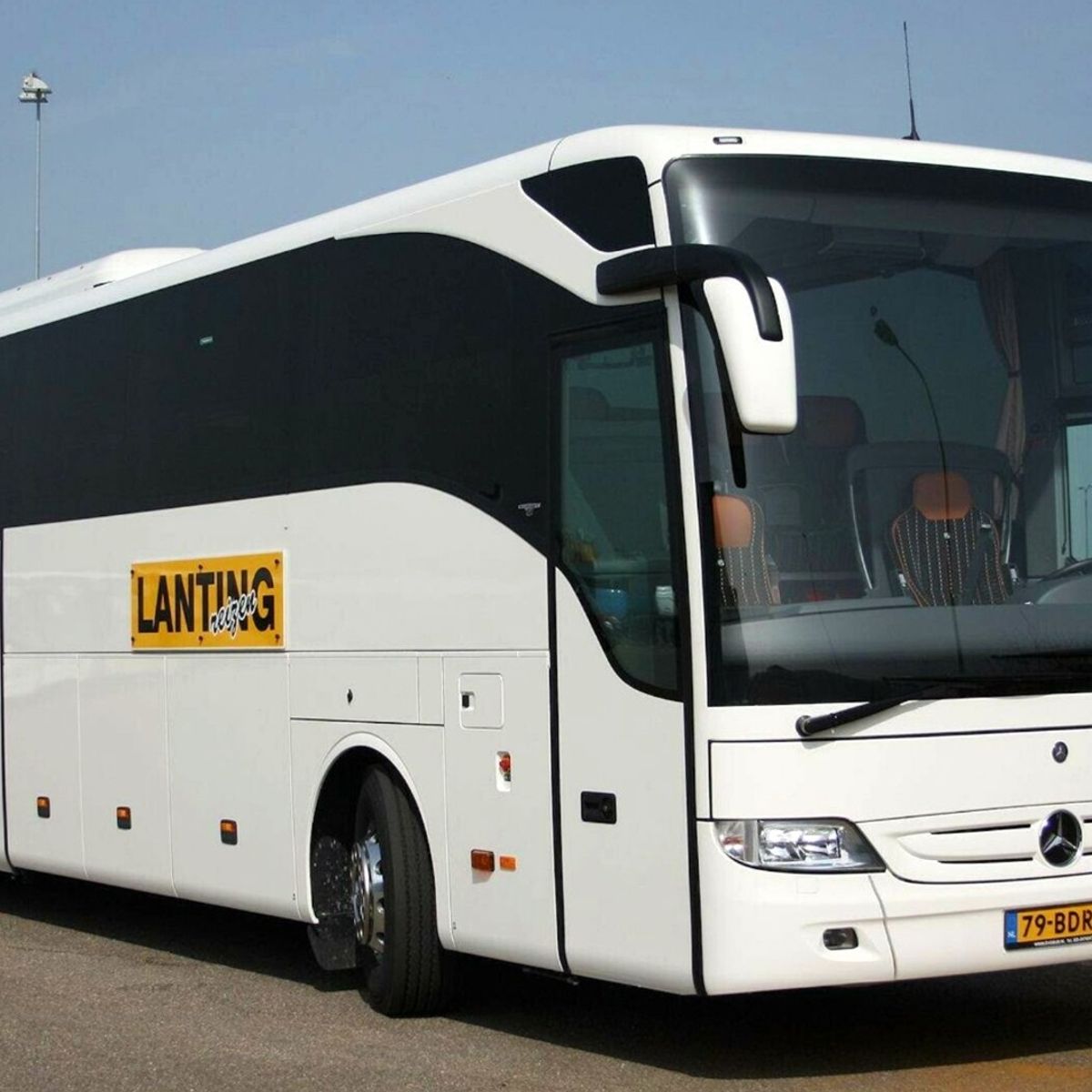 SRC Reizen wordt overgenomen door Lanting Reizen uit Hoogeveen - RTV Noord