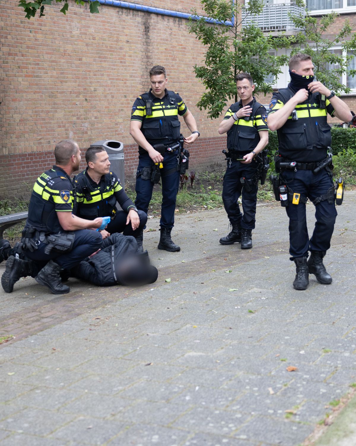 Verdachte steekpartij centrum Vlaardingen aangehouden - Rijnmond Verdachte steekpartij centrum Vlaardingen aangehouden - Rijnmond