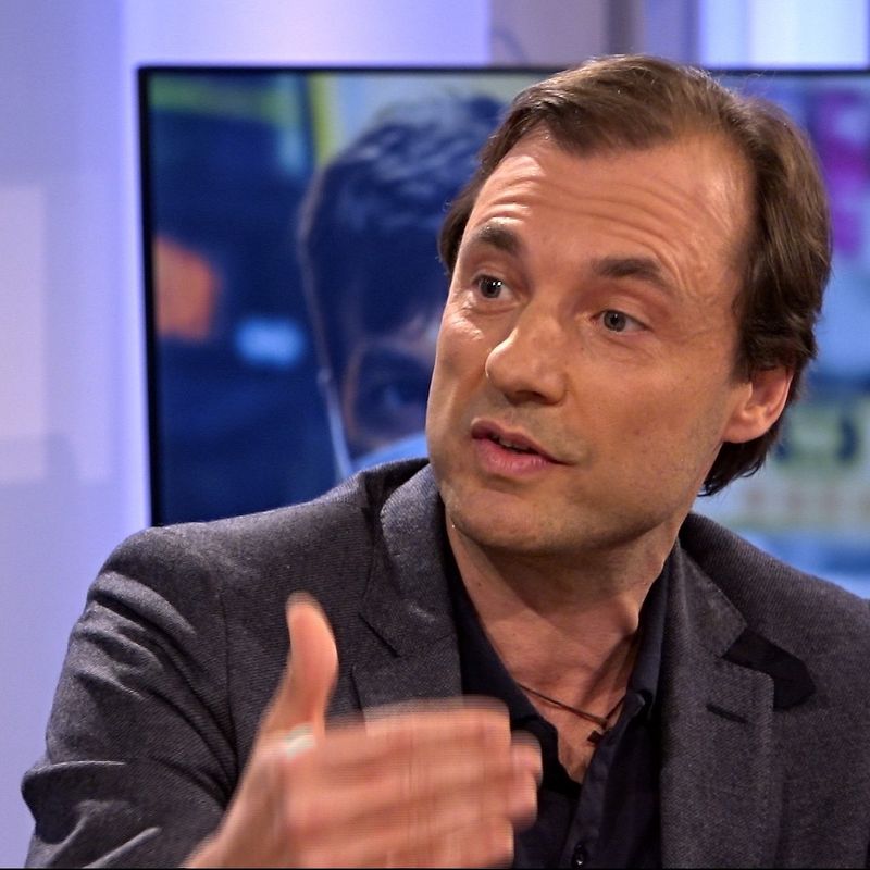 De lessen van UMCG's corona-expert Alex Friedrich - RTV Noord