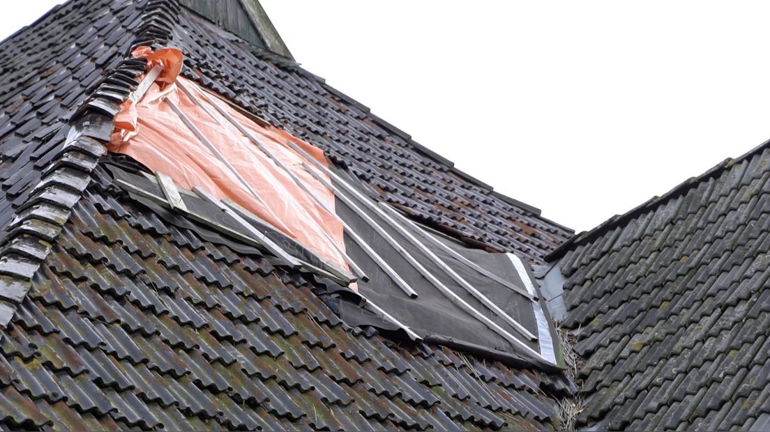 Daken van monumentale boerderijen worden opgeknapt met provinciale ...