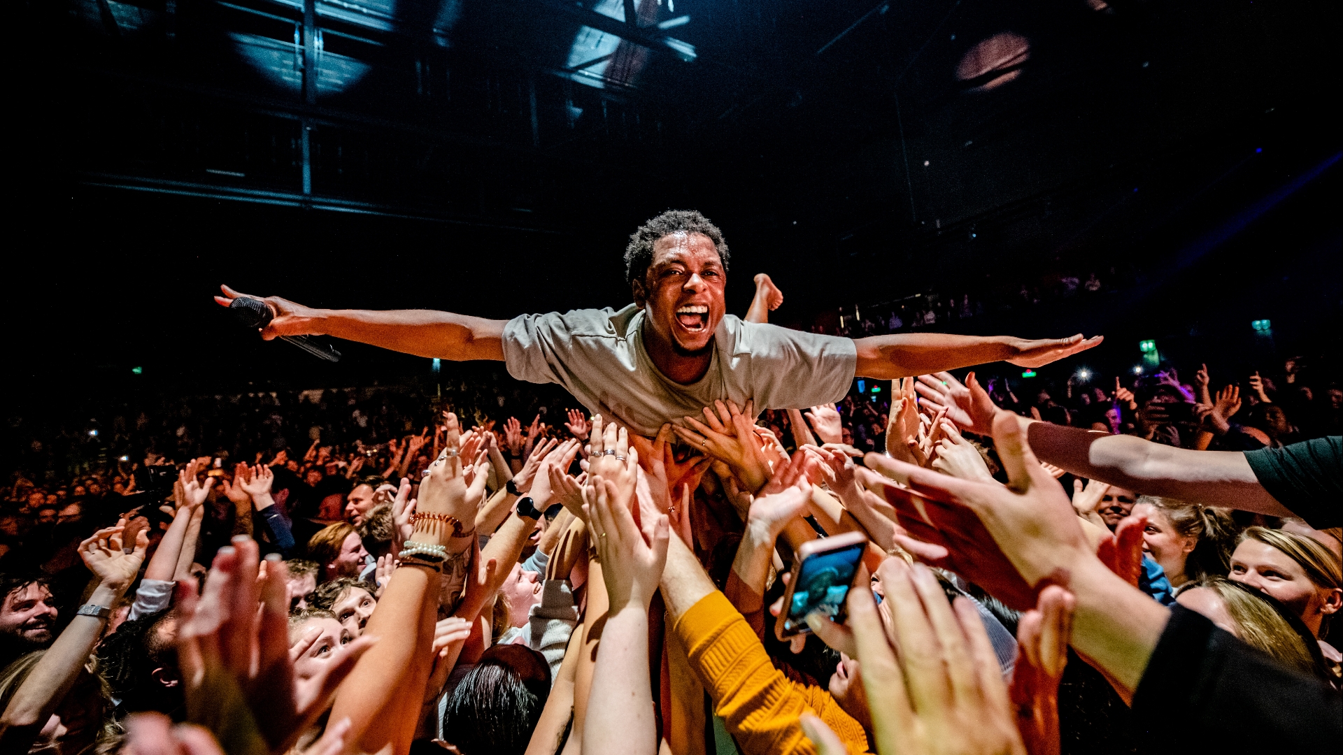 Pé & Rinus en Typhoon maken line-up Bevrijdingsfestival Groningen ...