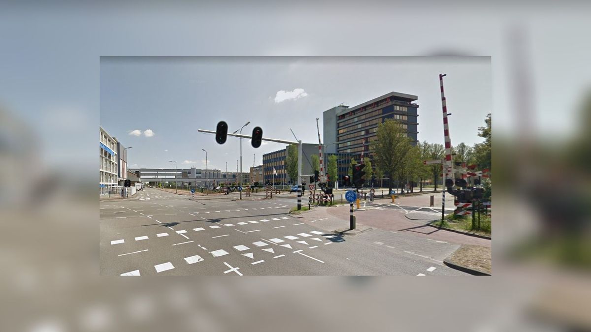 Storing verkeerslichten op drukke kruising Leeuwarden: "neem andere route" - Omrop Fryslân