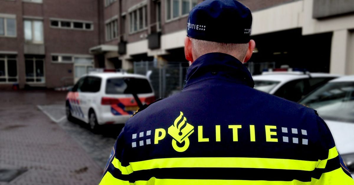 Politie met spoed op zoek naar man die 's nachts vrouwen mishandelde in ...