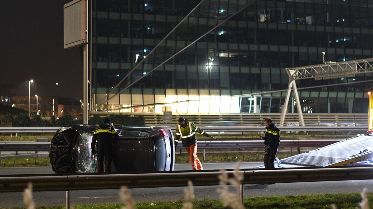 Tunnel Leidsche Rijn richting Amsterdam enige tijd dicht na ongeluk ...