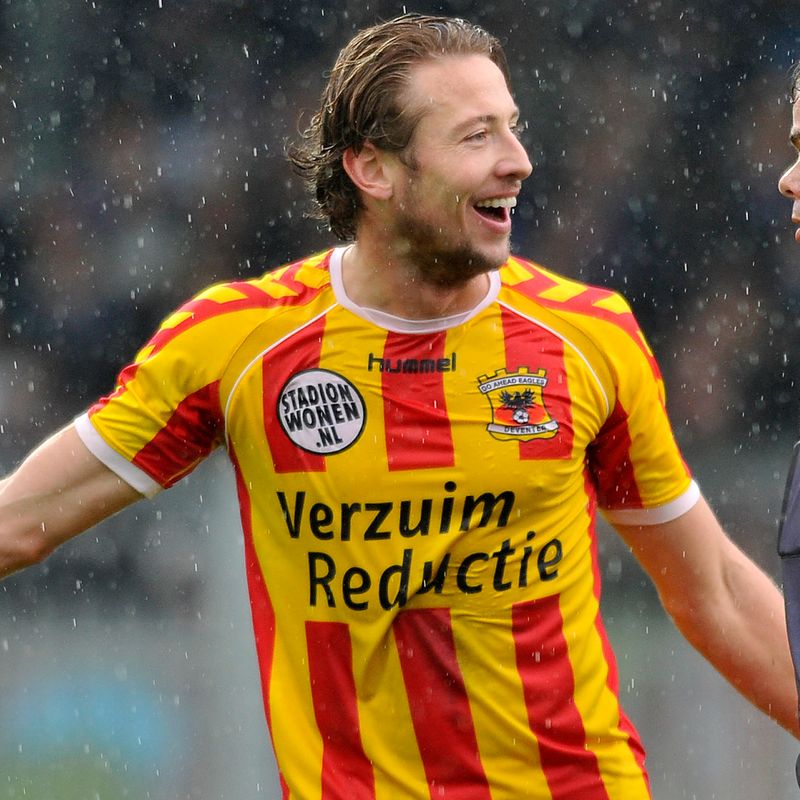 Oud-speler Jan Kromkamp geniet van 'kneiterfit' Go Ahead Eagles: "Ze ...