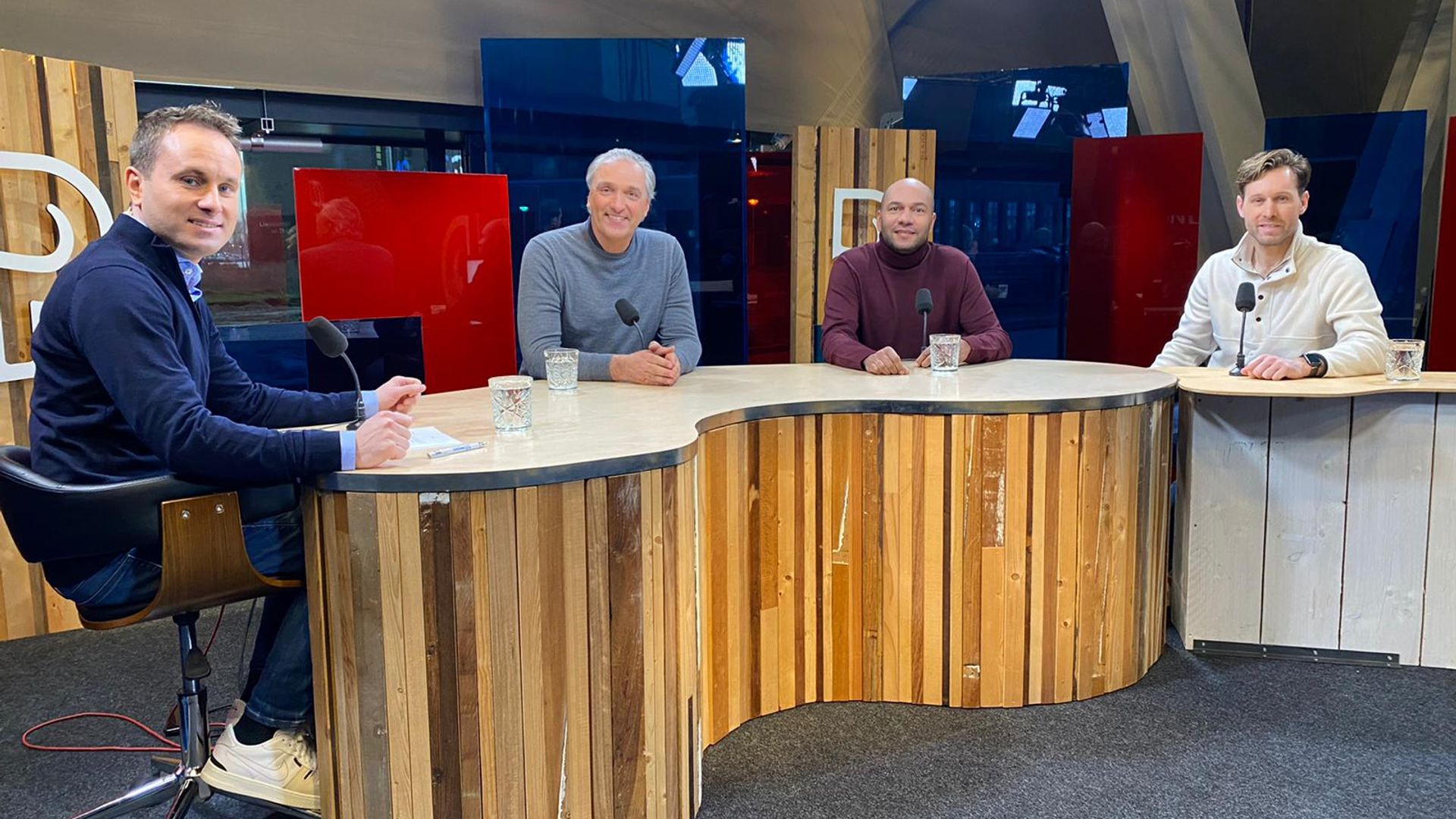 Robert Maaskant in FC Rijnmond na thuisnederlaag tegen Vitesse ...