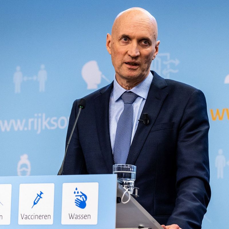 Kijk hier live naar de persconferentie over de coronamaatregelen ... Kijk hier live naar de persconferentie over de coronamaatregelen ...