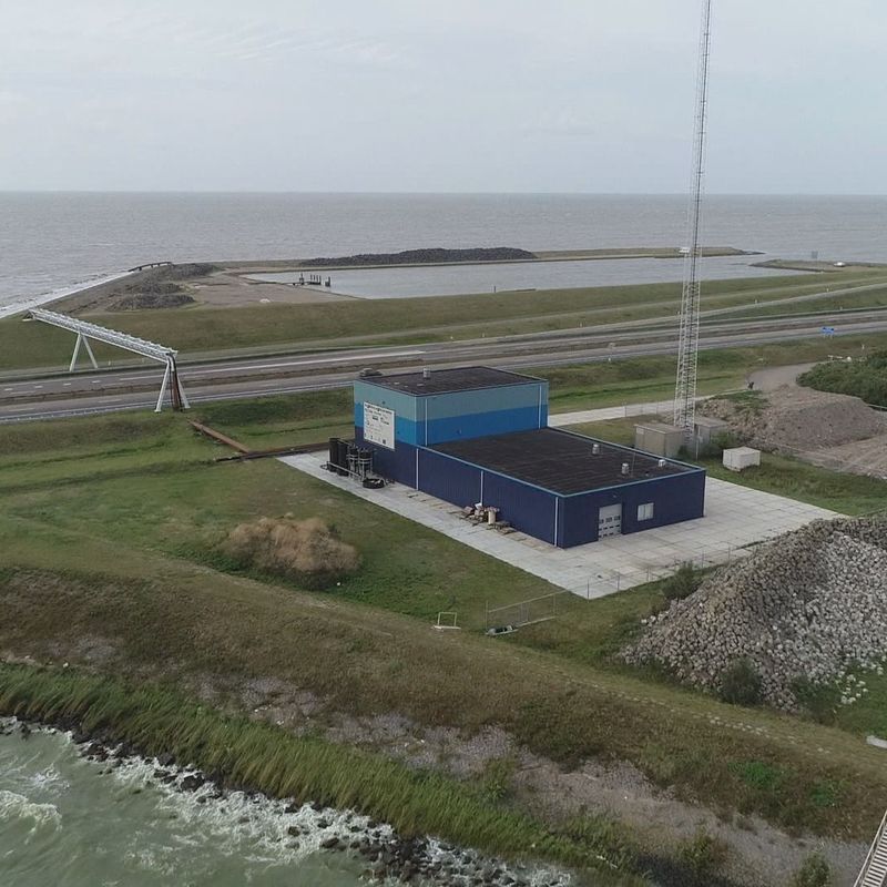 Vijf miljoen subsidie voor energiecentrale REDstack op de Afsluitdijk - Omrop Fryslân