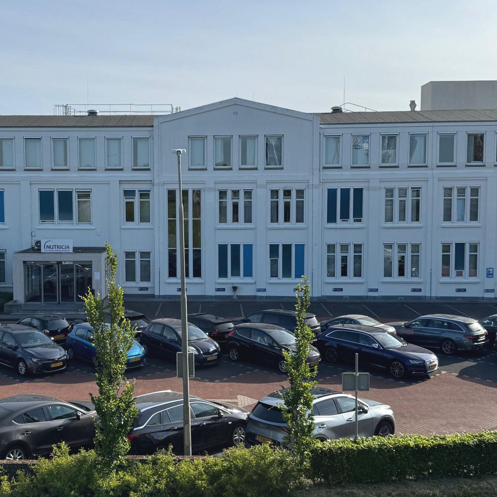 Woontoren en sporthal vlak naast fabriek komen er: 'Hopen dat we ...