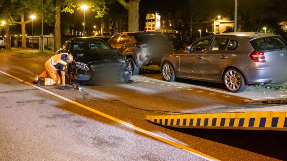 Dronken bestuurder veroorzaakt ravage: 5 auto's beschadigd - Rijnmond
