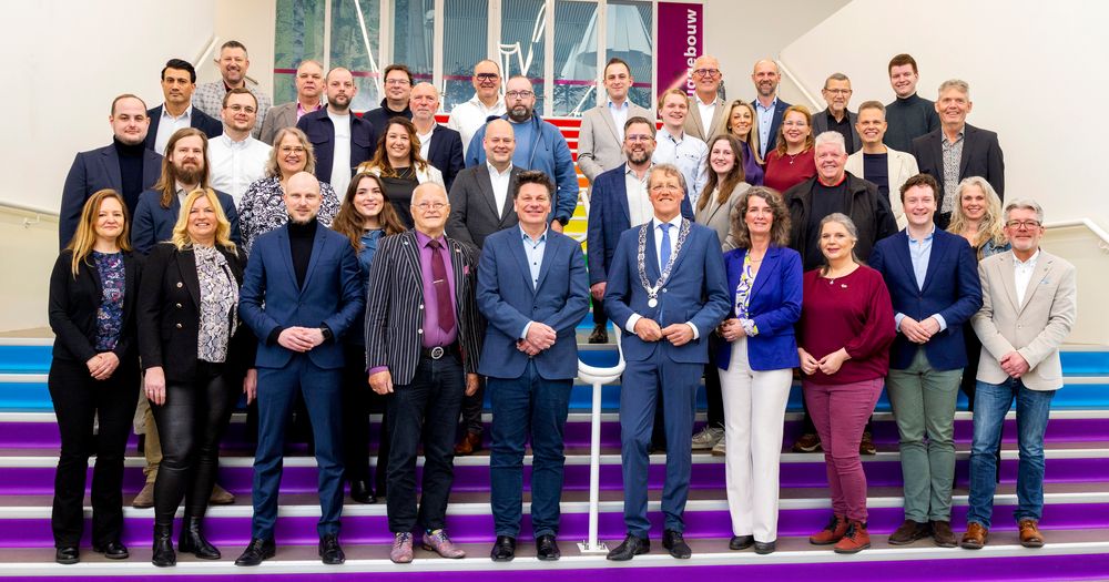 Witte rook in Emmen: Wakker Emmen, PvdA en VVD hebben formatie rond ...