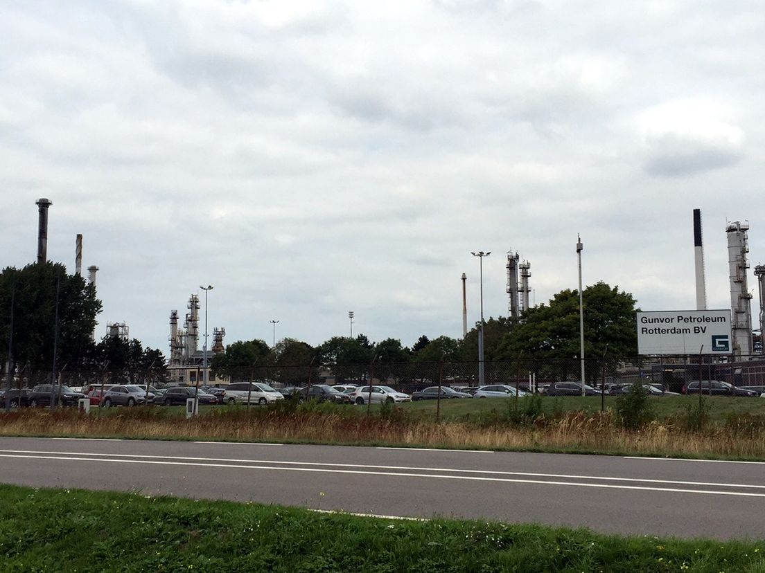 Gunvor stelt bouw nieuwe fabriek uit - Rijnmond