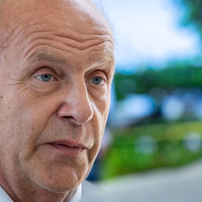 Ex-gedeputeerde Burlet terug in Limburgs Parlement voor SVL - L1 Nieuws