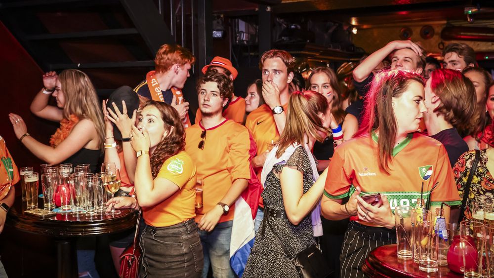 Horeca mag vaak langer open tijdens WK, maar regels verschillen flink ...