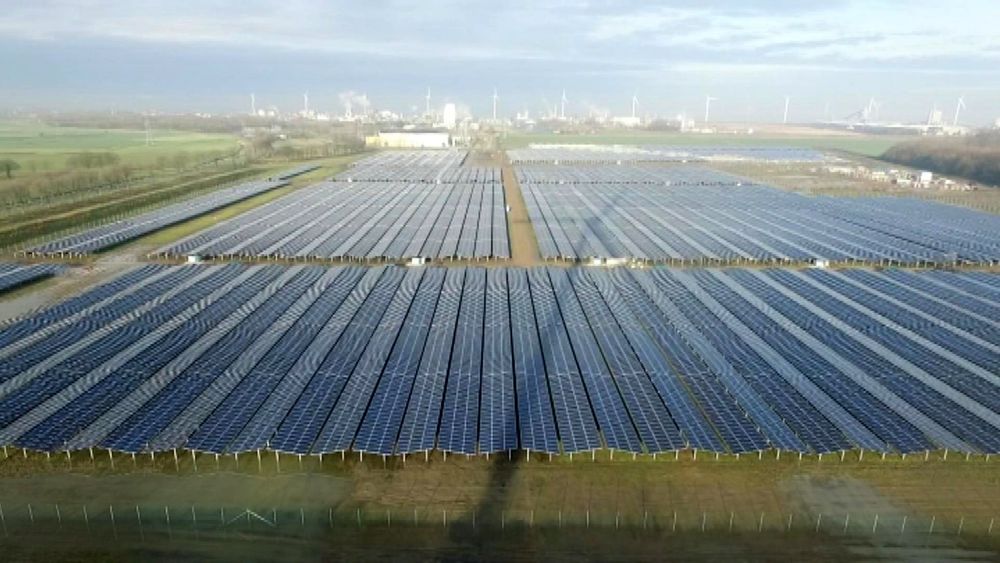 Zo ziet het grootste zonnepark van Nederland eruit - RTV Noord