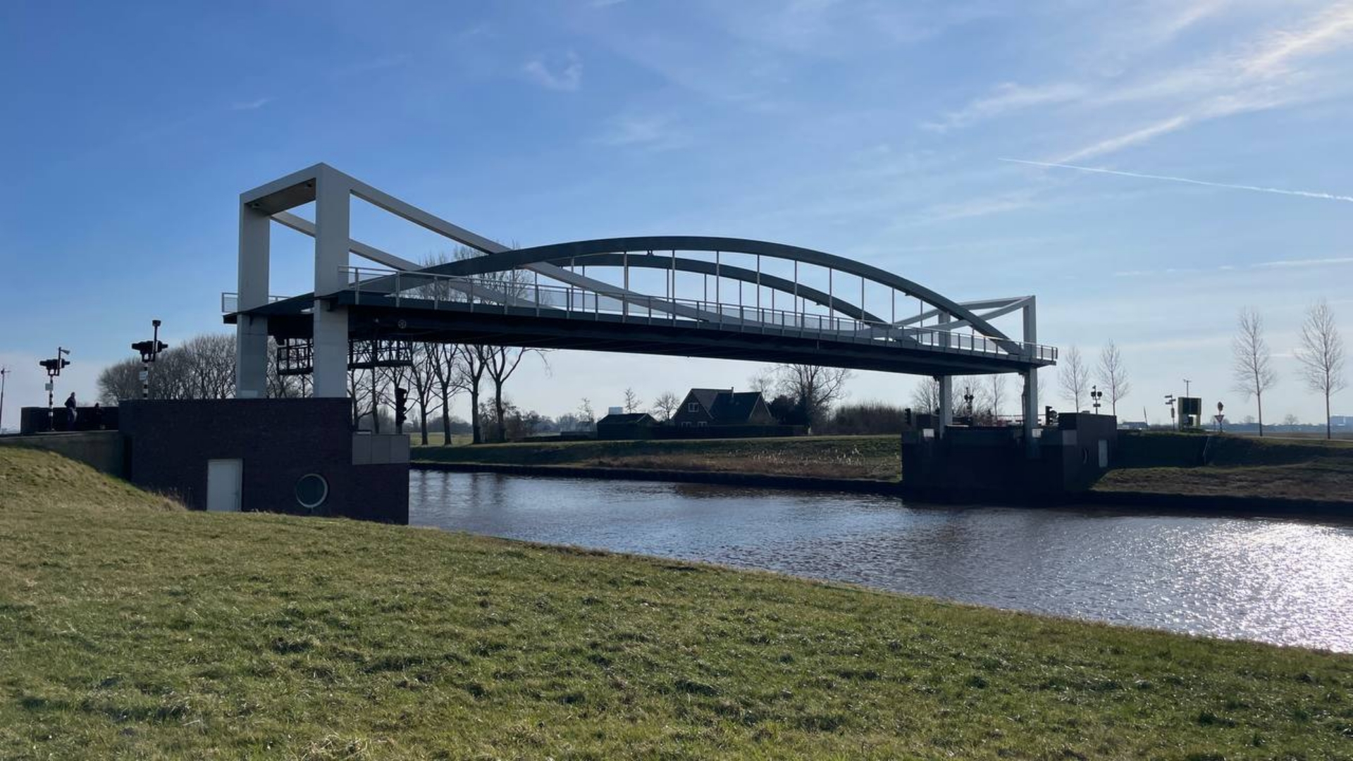 112-nieuws maandag 24 februari: Lichaam vermiste vrouw gevonden • Brug ...