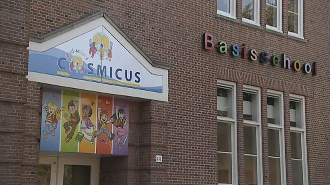 Couppoging Turkije dreunt na op basisschool Cosmicus in Den Haag ...