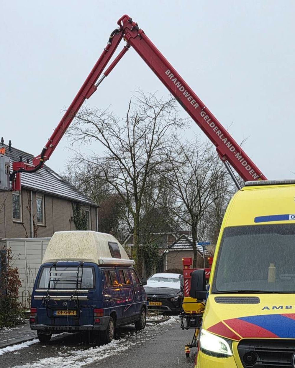 Persoon valt van trap en moet naar ziekenhuis - Omroep Gelderland