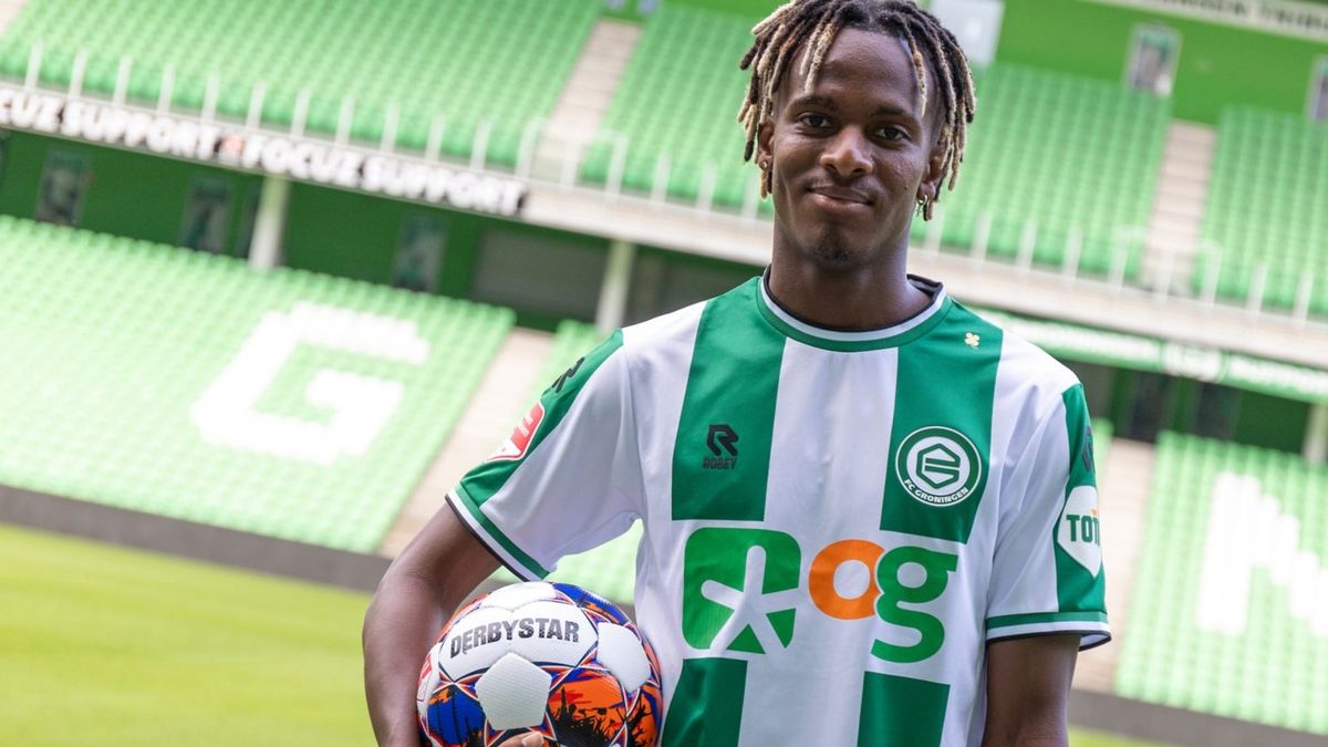 FC Groningen-speler Noam Emeran voor het eerst in de basis - RTV Noord