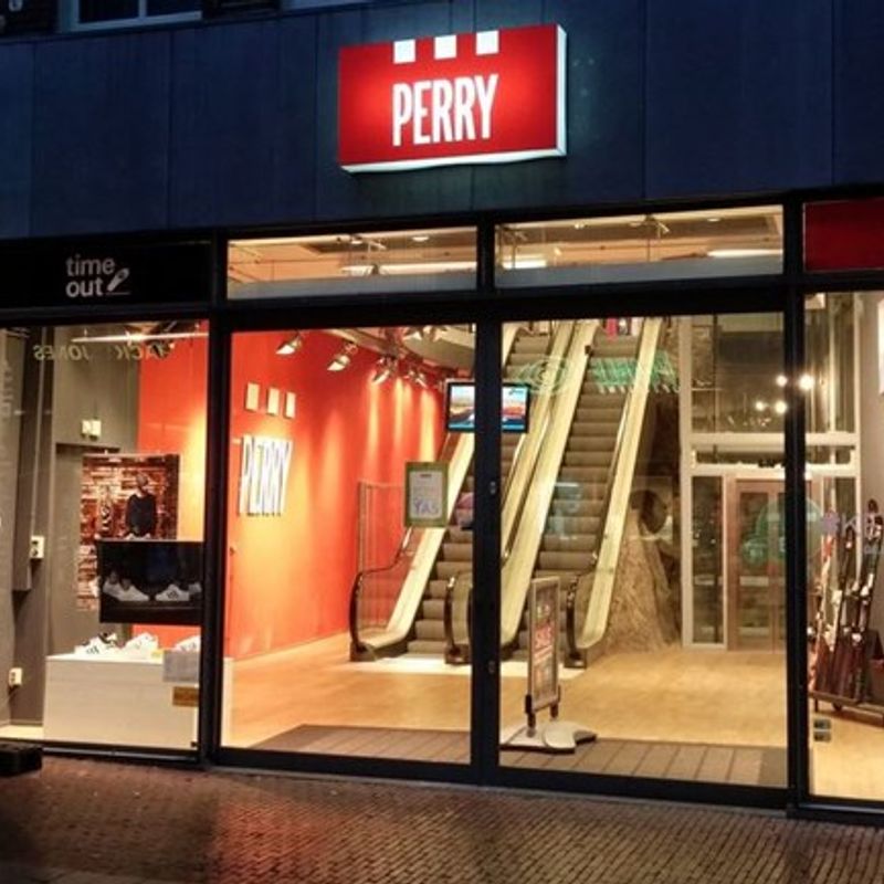 Winkels Perry Sport en Aktiesport blijven voorlopig open - Omroep ...