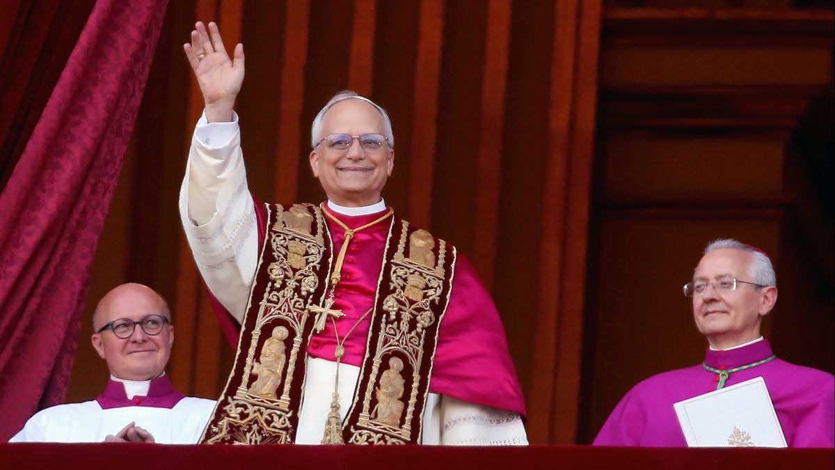 Utrechtse kardinaal Wim Eijk verwacht geen revolutie onder nieuwe paus ...