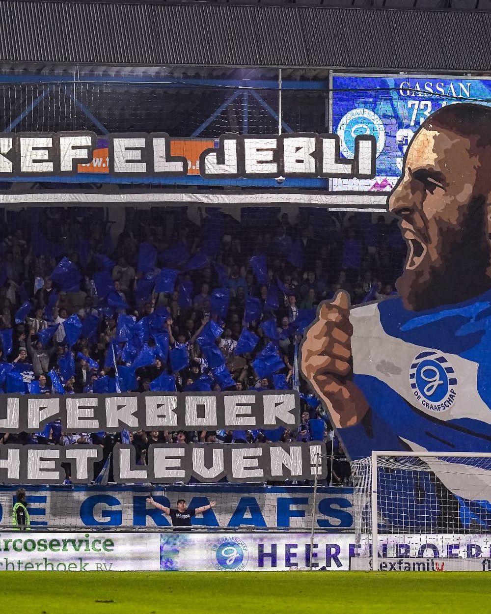 Dit is waarom Youssef El Jebli zo geliefd is bij De Graafschap - Omroep ...