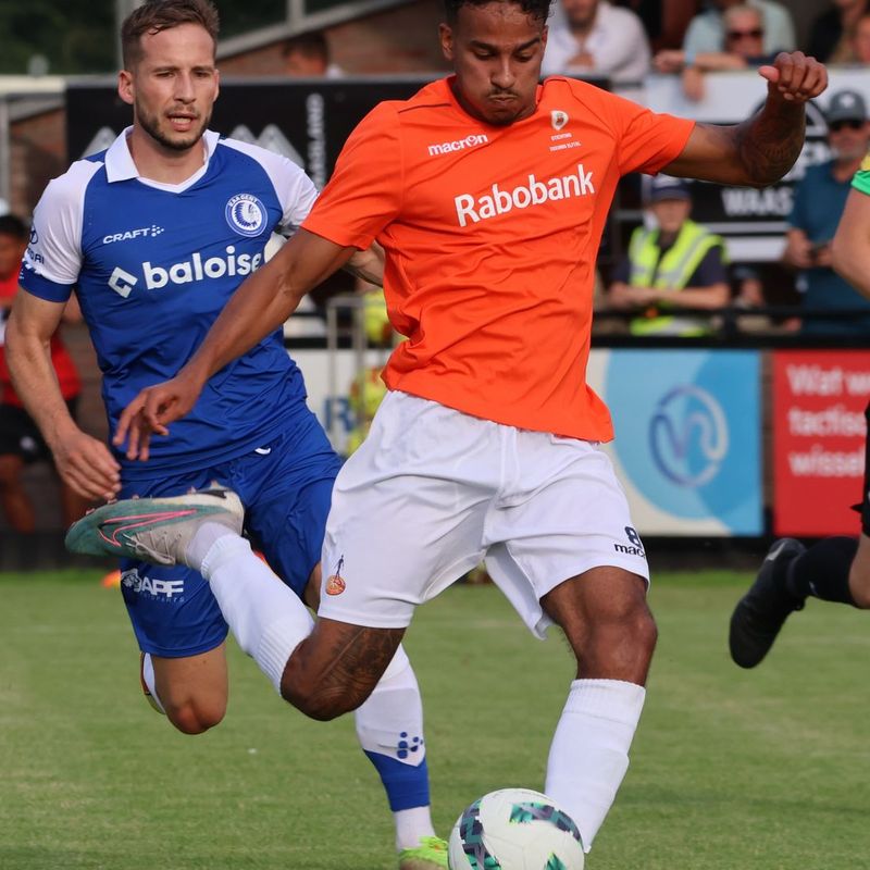 Zeeuws elftal verliest met opgeheven hoofd van Belgische profclub Gent ...
