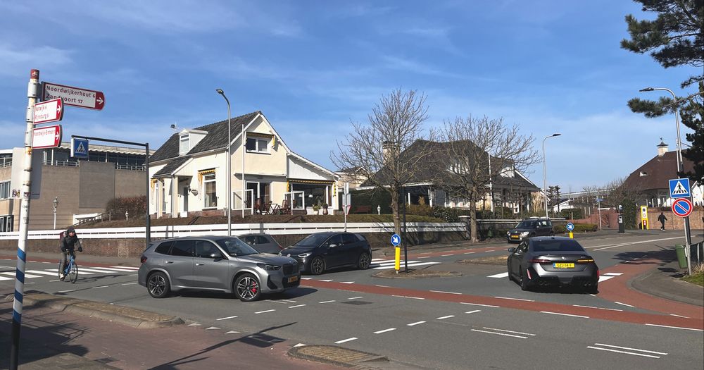 Maximaal 30 km/u rijden moet oplossing zijn voor gevaarlijk kruispunt: 'Minder risico op ...