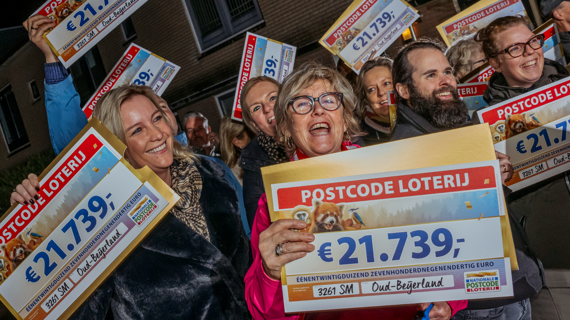 Straat wint Postcode Loterij en mag miljoen verdelen - Rijnmond