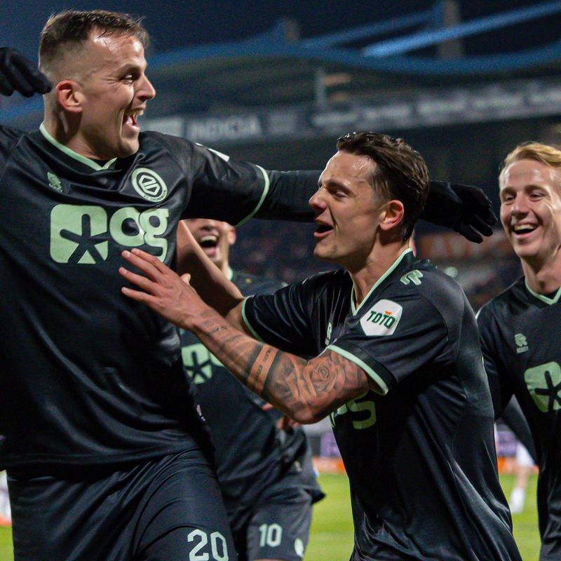 Warming-up: NAC Breda - FC Groningen - RTV Noord