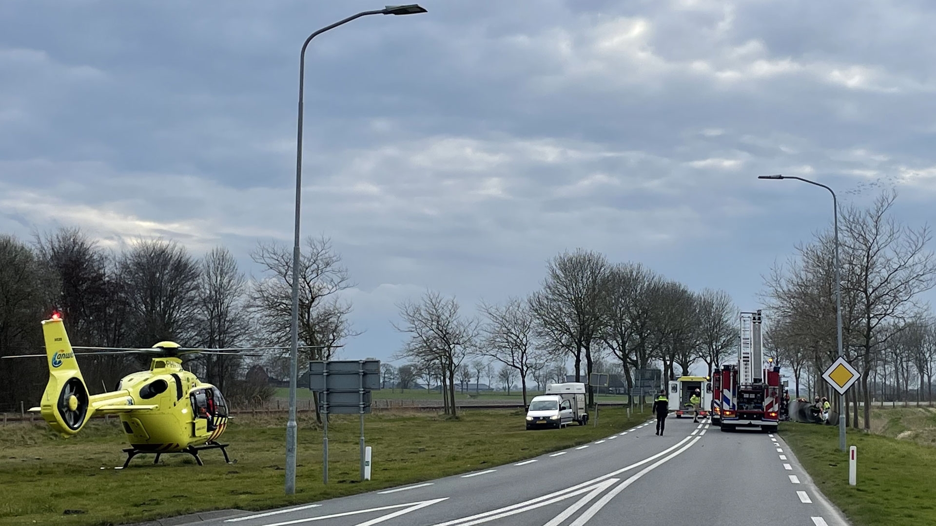 Twee vrouwen en meerdere kinderen raakten zwaargewond bij ongeval N363 ...