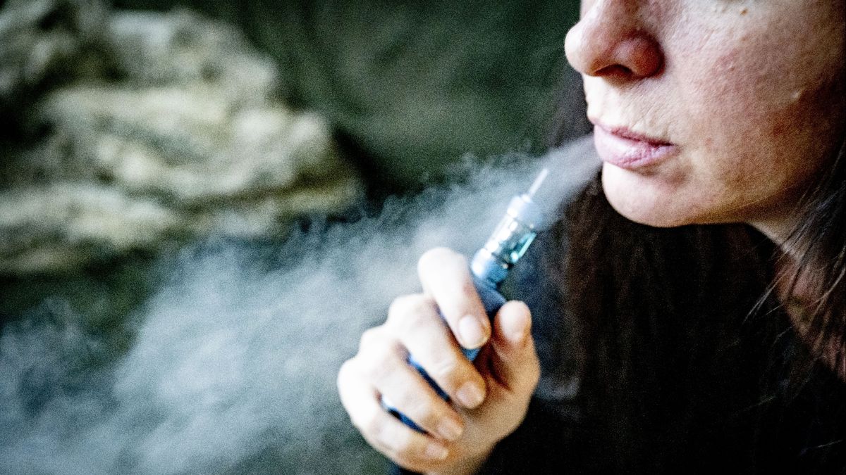 Lopend Vuur: Vapen moet verboden worden - RTV Noord