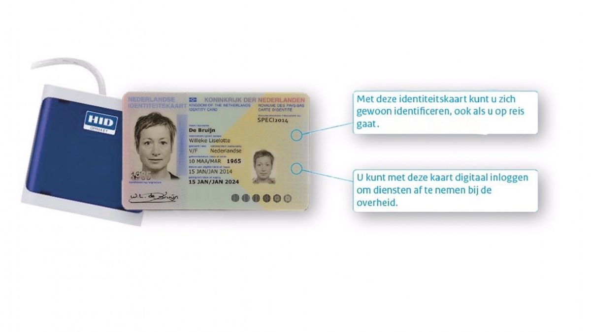 Minister Plasterk reikt eerste elektronische identiteitskaart uit - Den Haag FM